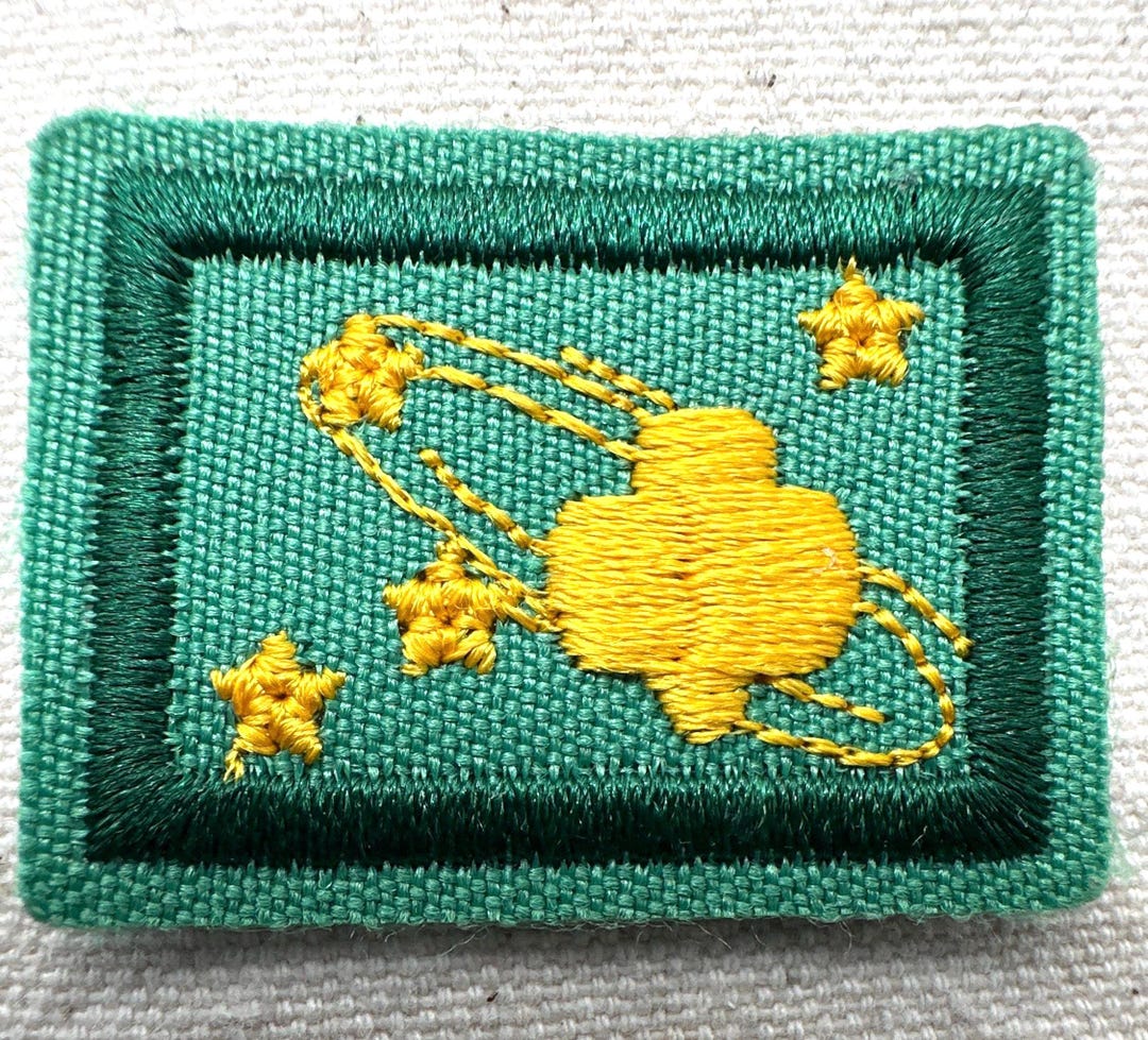 Vintage 2000s Girl Scout Uniform Patch: Sign of the Star - Junior ...
