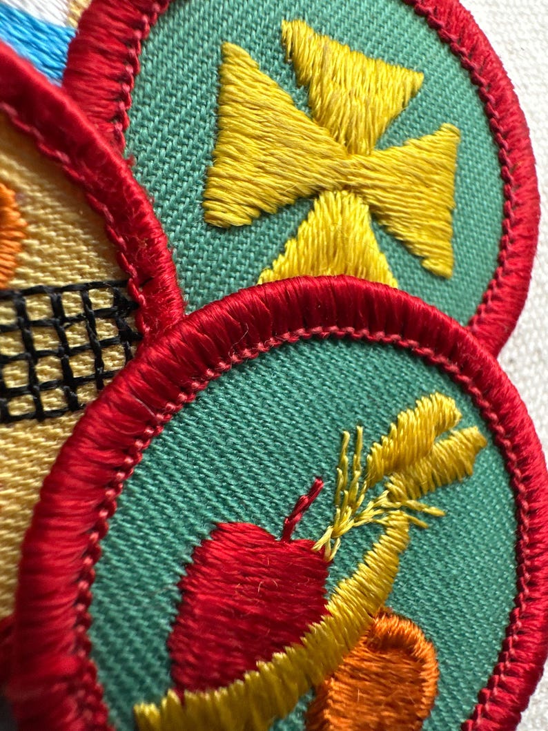 Vintage 1980-1999 Girl Scout Badges: RETIRED Junior Proficiency – Red ...