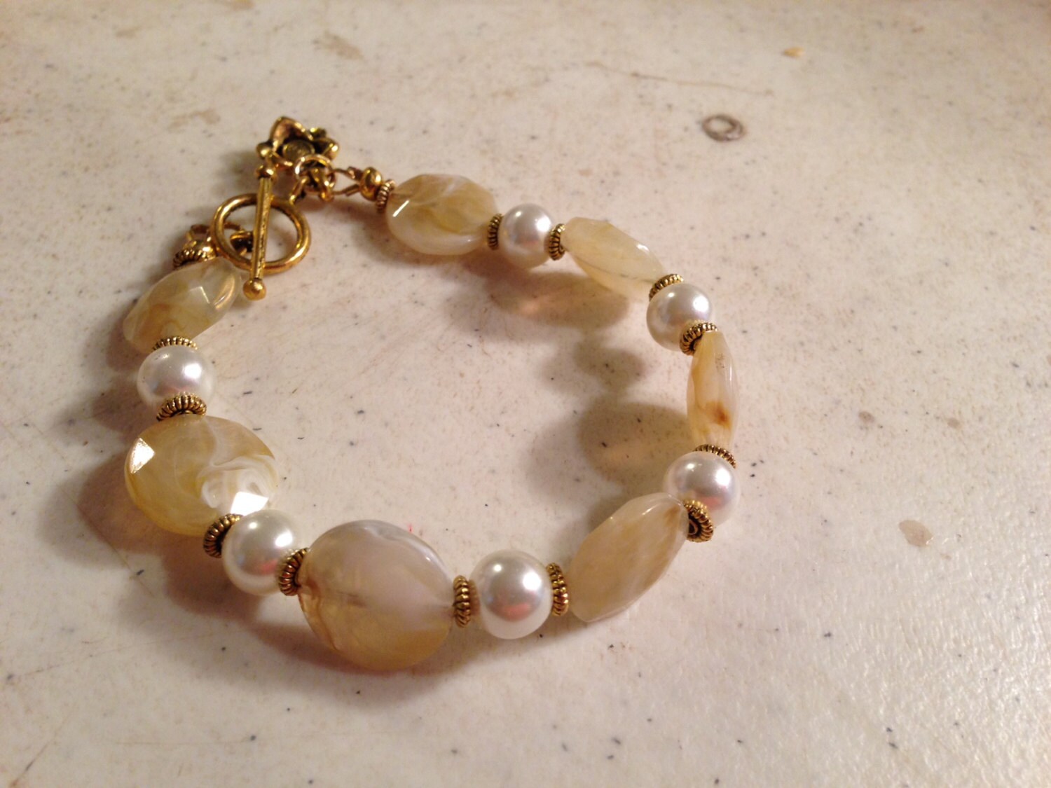 Cream Bracelet - Gold Jewelry - White Pearl Jewellery - Beaded - Flower ...