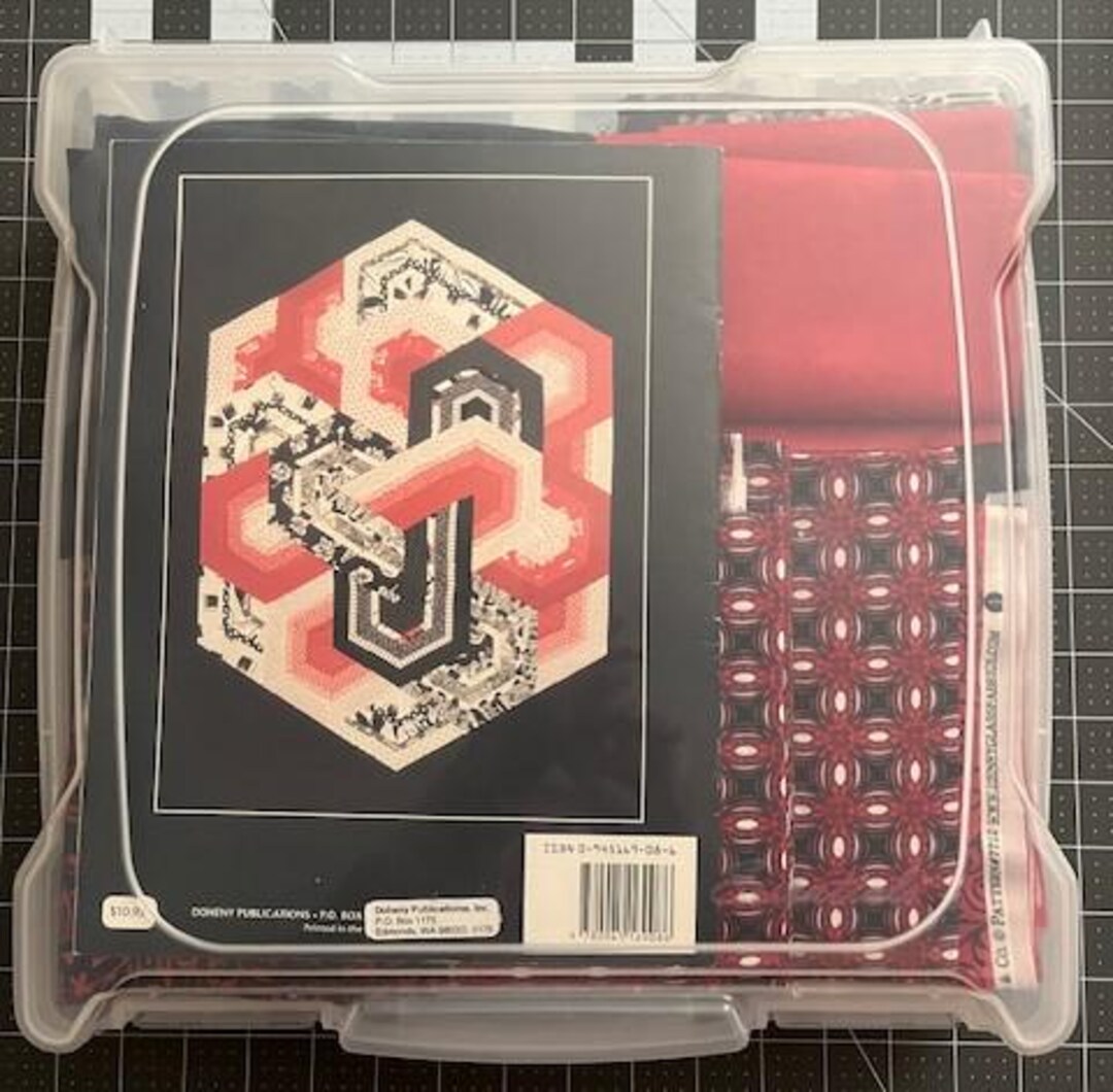 Triad Interlock Quilt Pattern With Assorted Red, Black, Gray & White ...