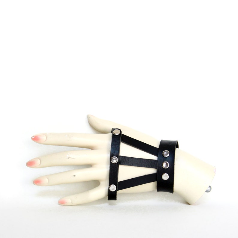 Trifecta Hand Harness -- Black Leather - Etsy