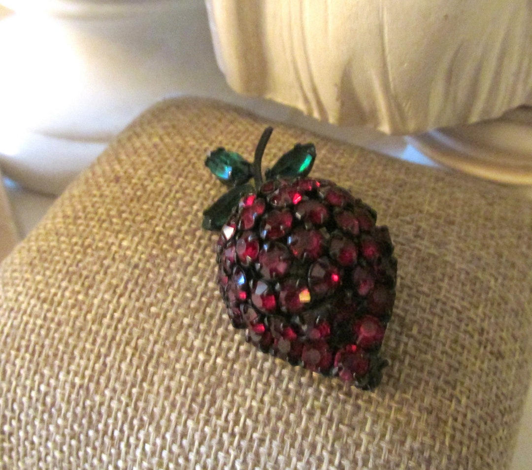 Vintage WARNER Rhinestone Strawberry Pin, Red Rhinestone Scatter Pin ...