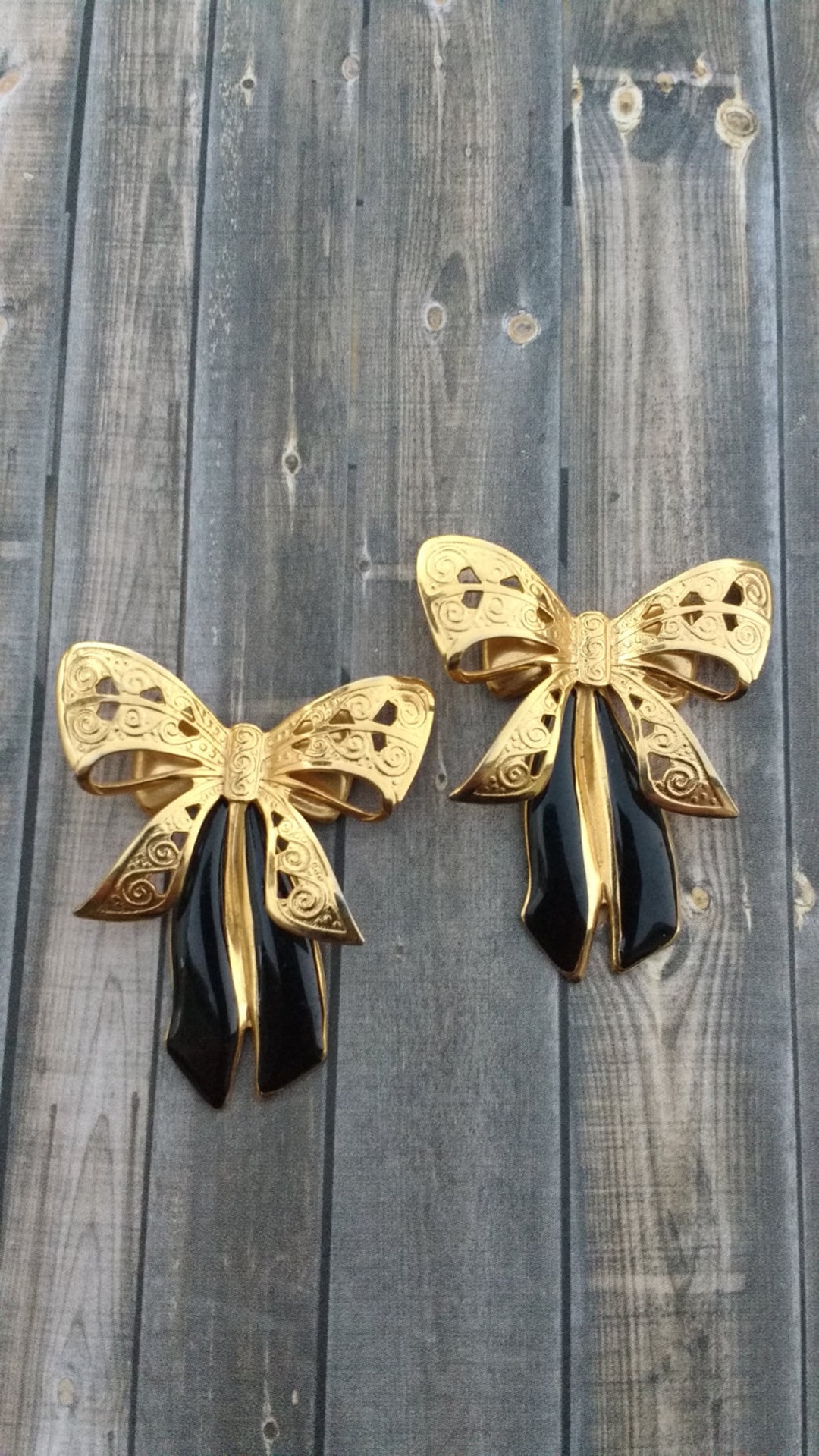 Beautiful Vintage Repurposed Parts Ribbon Bows in Black and Gold ...