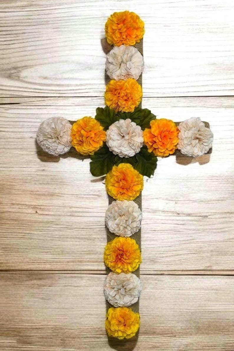 Cruz Para El Dia De Los Muertos Altar, Traditional Cempasúchil Cruz ...