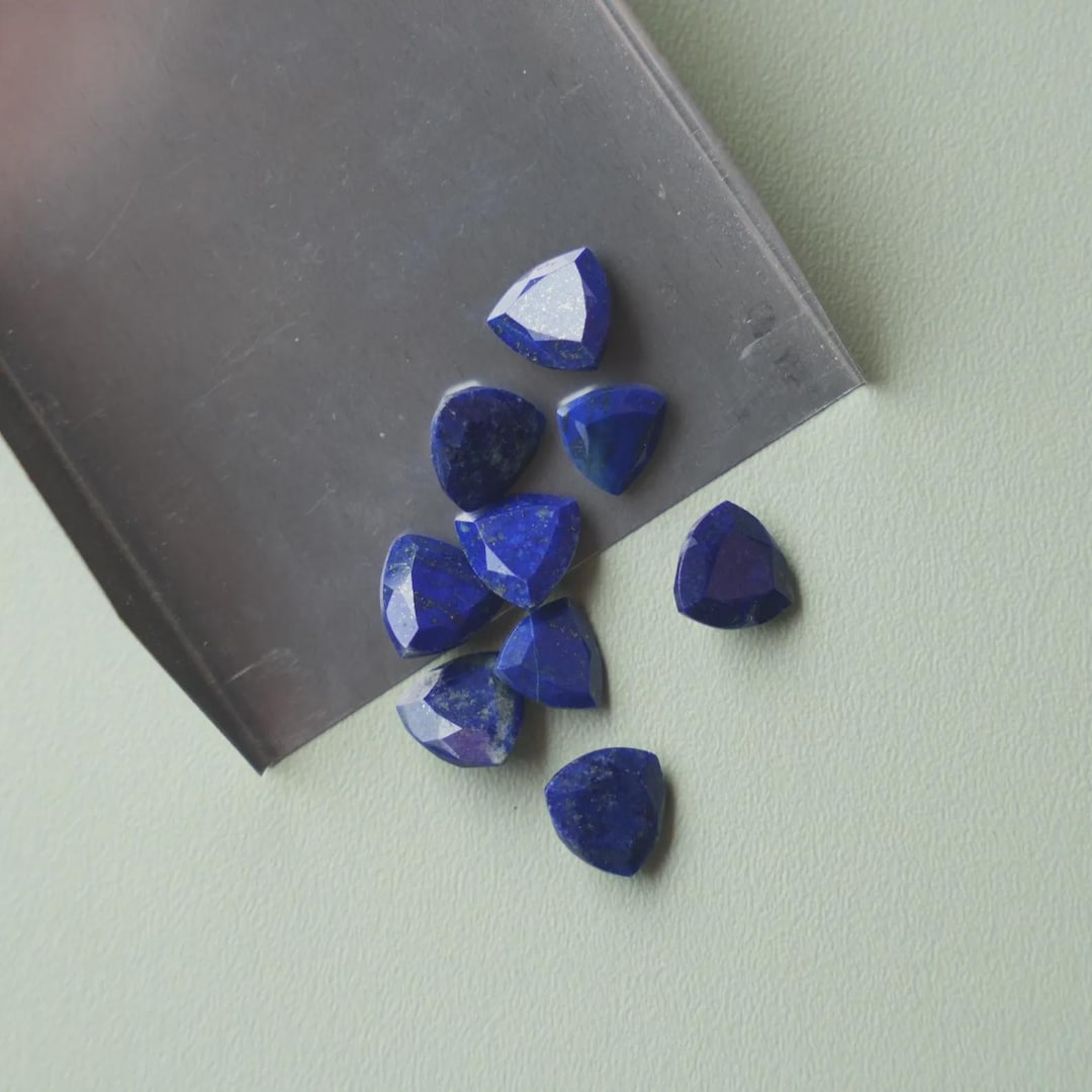 Lapis Lazuli Trillion Faceted Cut: Trillion Flat Back Gemstone All ...