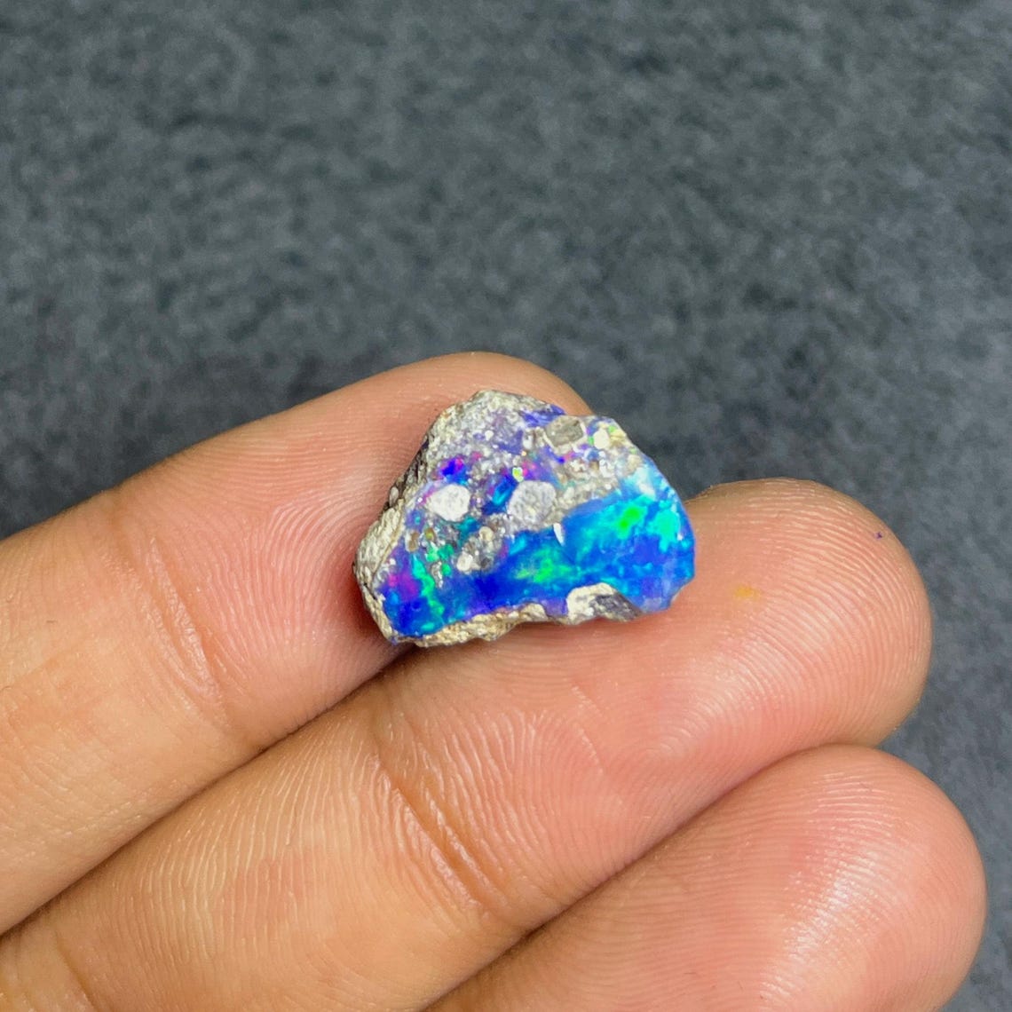 8.30 Cts, Multi-fire Honeycomb Pattern Black Opal Rough Rare Ethiopian ...