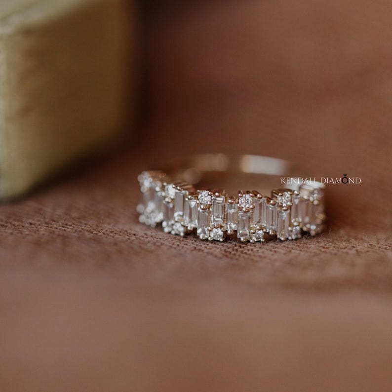 18K Gold Staggered Baguette and Round Moissanite Wedding Band/unique ...