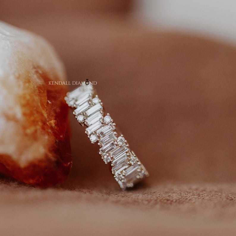 18K Gold Staggered Baguette and Round Moissanite Wedding Band/unique ...