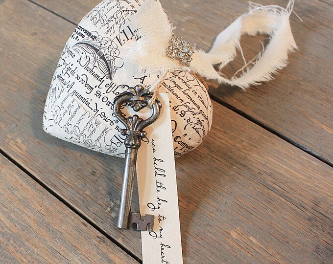 French Script Paper Mache Heart and Skeleton Key - Etsy