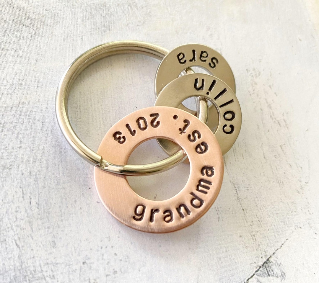 GRANDMA Gift Personalized Christmas Keychain With Grandchild ...