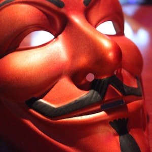 RED CHROME METALLIC Hand Painted Custom Guy Fawkes V for Vendetta ...