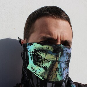 Zombie Apocalypse Holographic Skull Face Silver Bomb Print Black ...