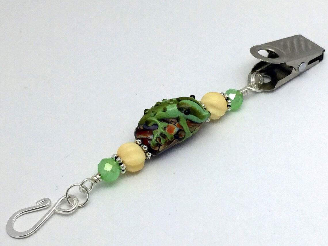Portuguese Knitting Pin Clip on Frog Pin Gift for - Etsy