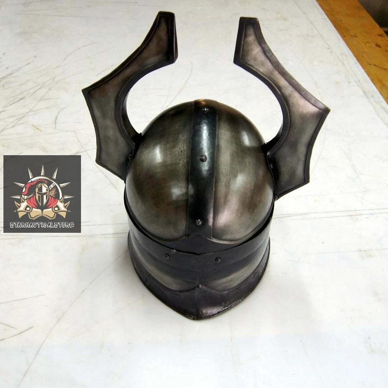 Knight Helmet Chaos Metal LARP Helmet With Steel Horns Perfect Fantasy ...