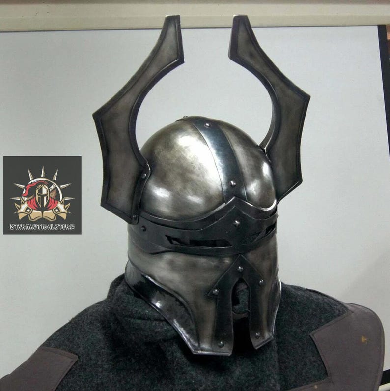 Knight Helmet Chaos Metal LARP Helmet With Steel Horns Perfect Fantasy ...