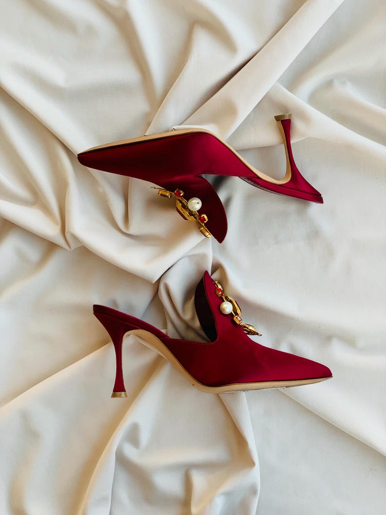 Manolo Blahnik Burgundy Satin Heels - Baroque Gem Brooch Mules - Rare ...