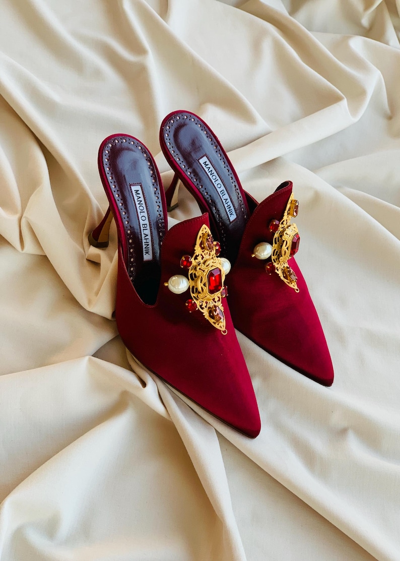 Manolo Blahnik Burgundy Satin Heels - Baroque Gem Brooch Mules - Rare ...