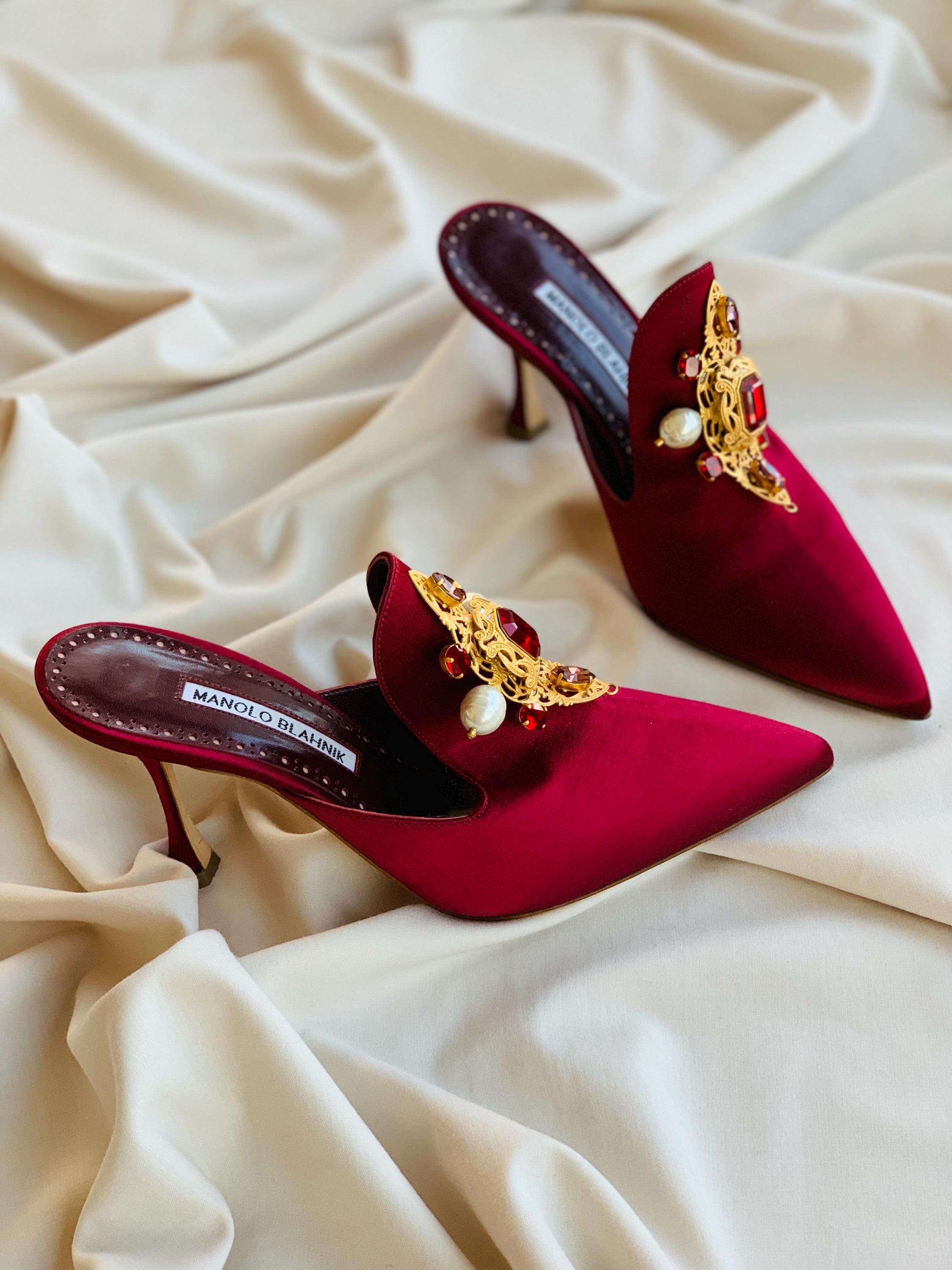 Manolo Blahnik Burgundy Satin Heels - Baroque Gem Brooch Mules - Rare ...