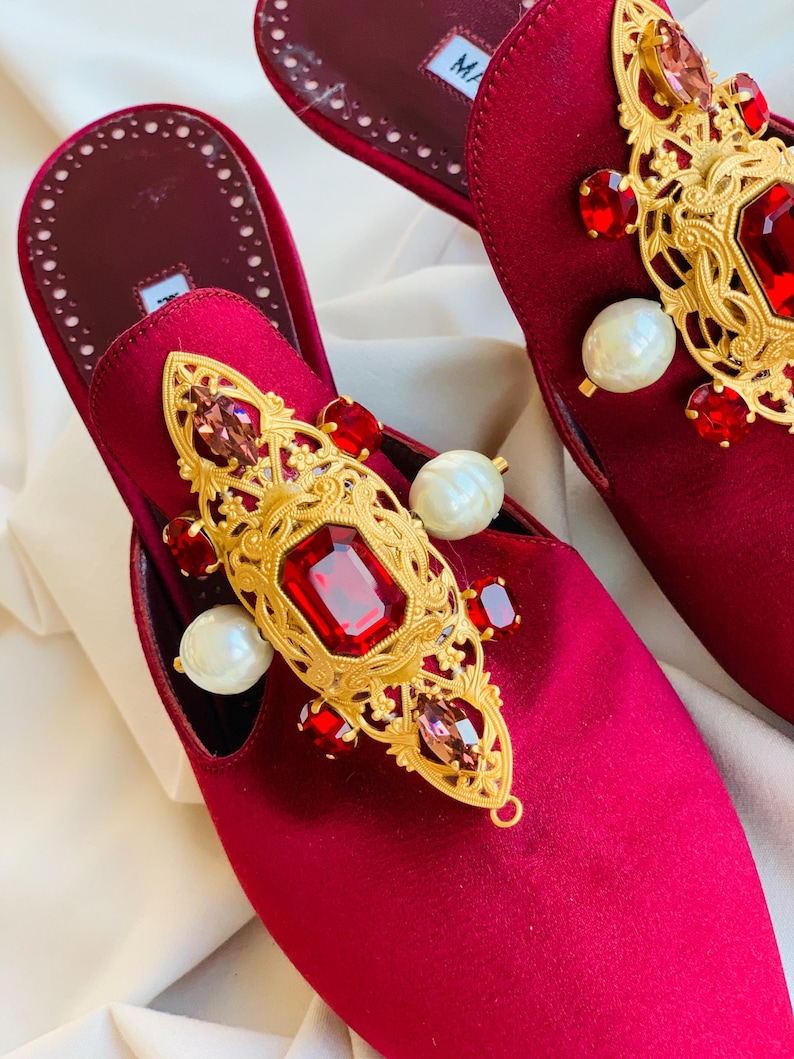 Manolo Blahnik Burgundy Satin Heels - Baroque Gem Brooch Mules - Rare ...