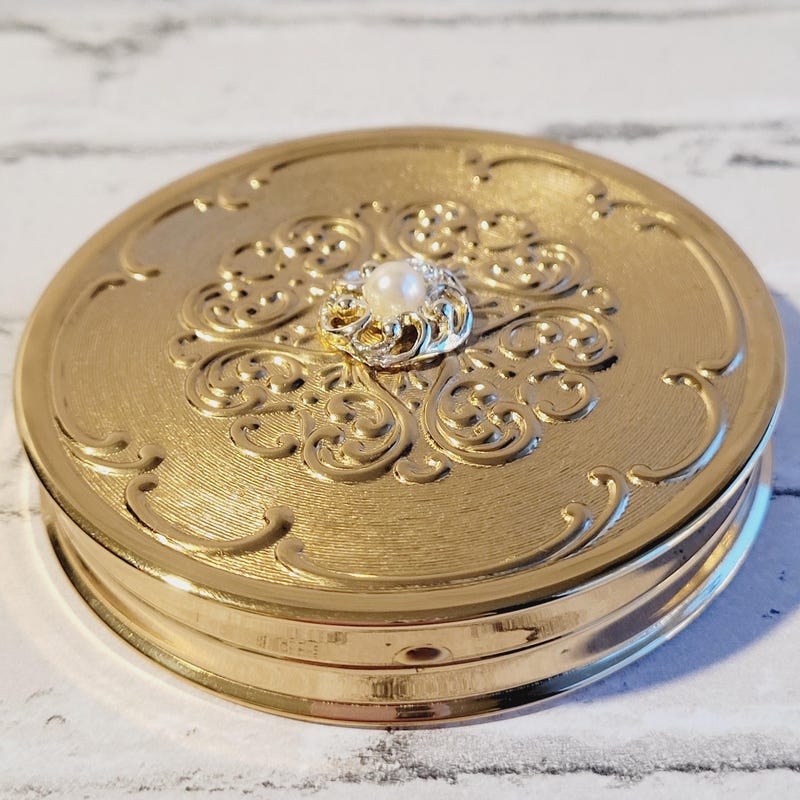 Makeup Compact 60s - Etsy