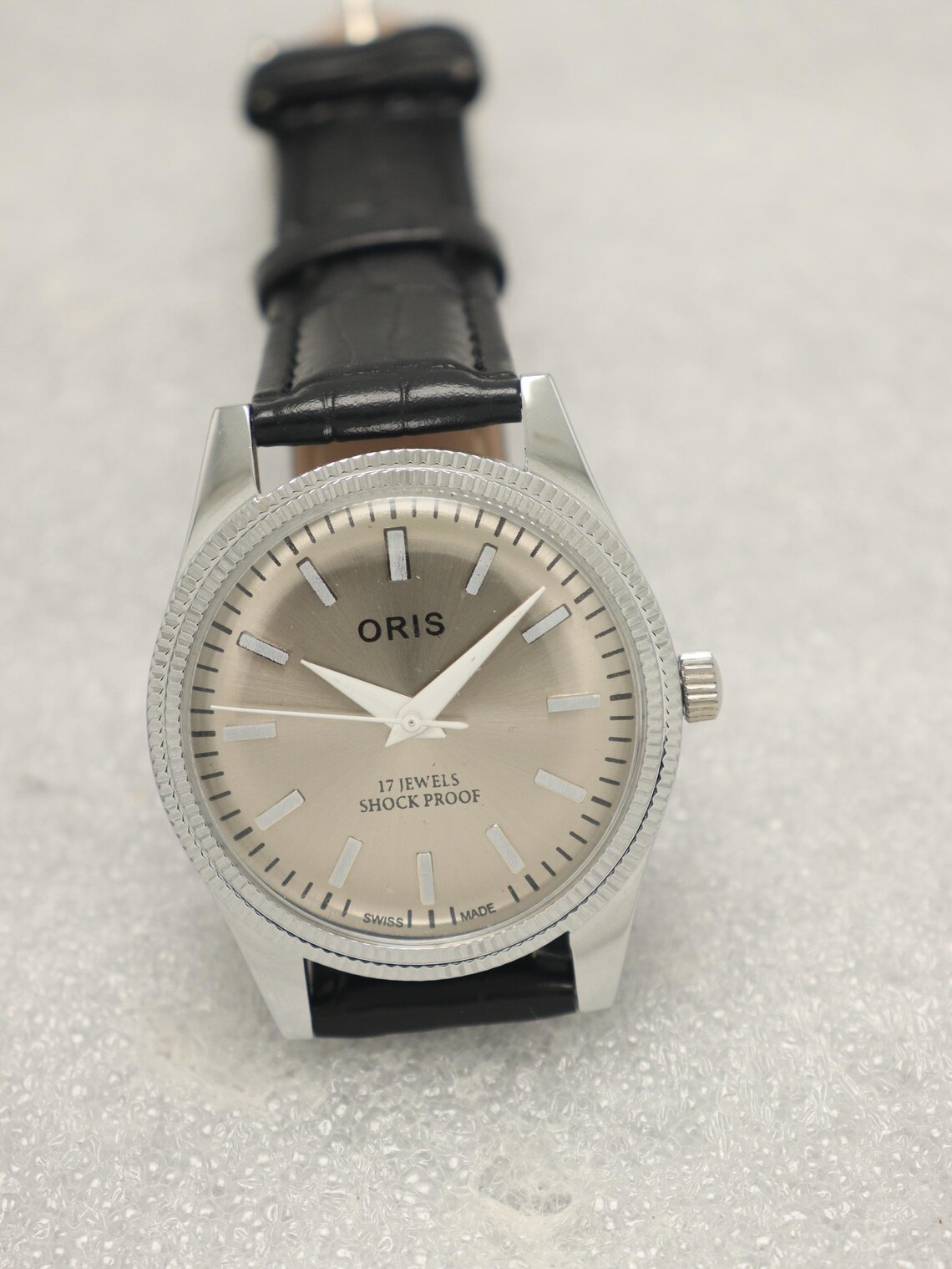 Vintage Oris Manual Winding Swiss Movement Men's Watch. | Oris Hand ...