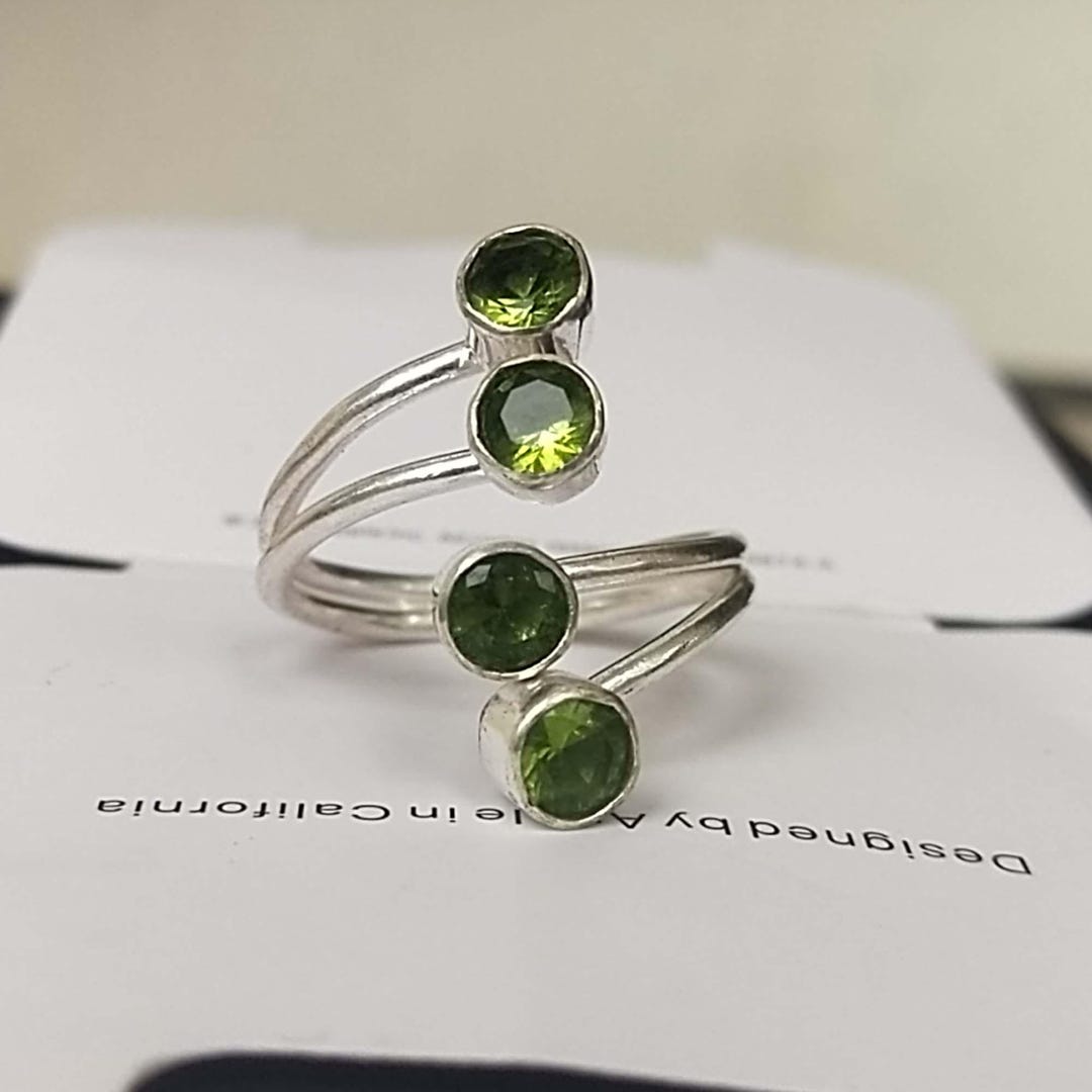 Adjustable Minimal Peridot Silver Ring: Meditation Anxiety Ring - Etsy