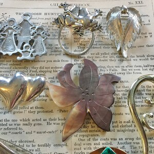 Junk Brooch Pin Lot Vintage Craft Pins Frogs Hearts Abstract | Etsy