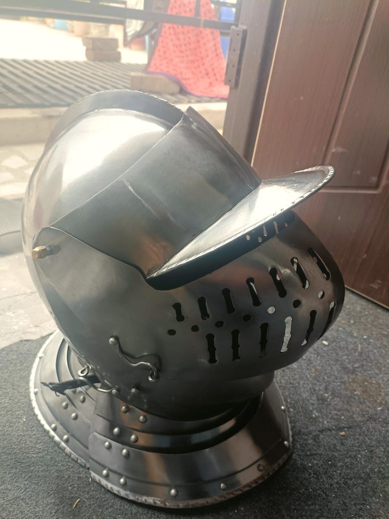 Medieval Knight Full Face Helmet | European Warrior Armor Helmet | LARP ...