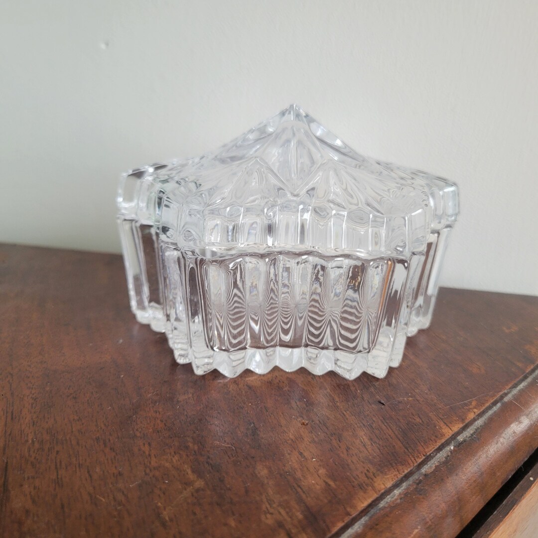 Vintage Star Shaped Glass Box. Lead Crystal Lidded Gift Box Candy Bowl ...