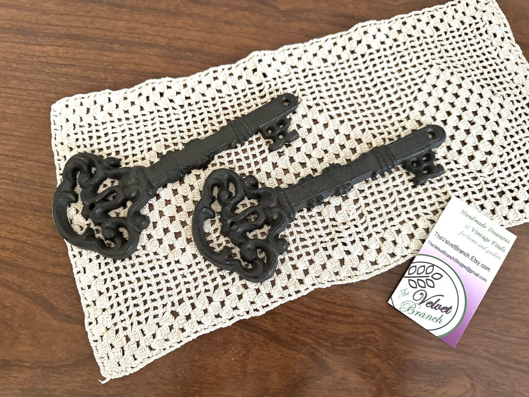 Vintage Large Cast Iron Keys Trivets Set of 2 Wall Decor. Wrought Iron ...