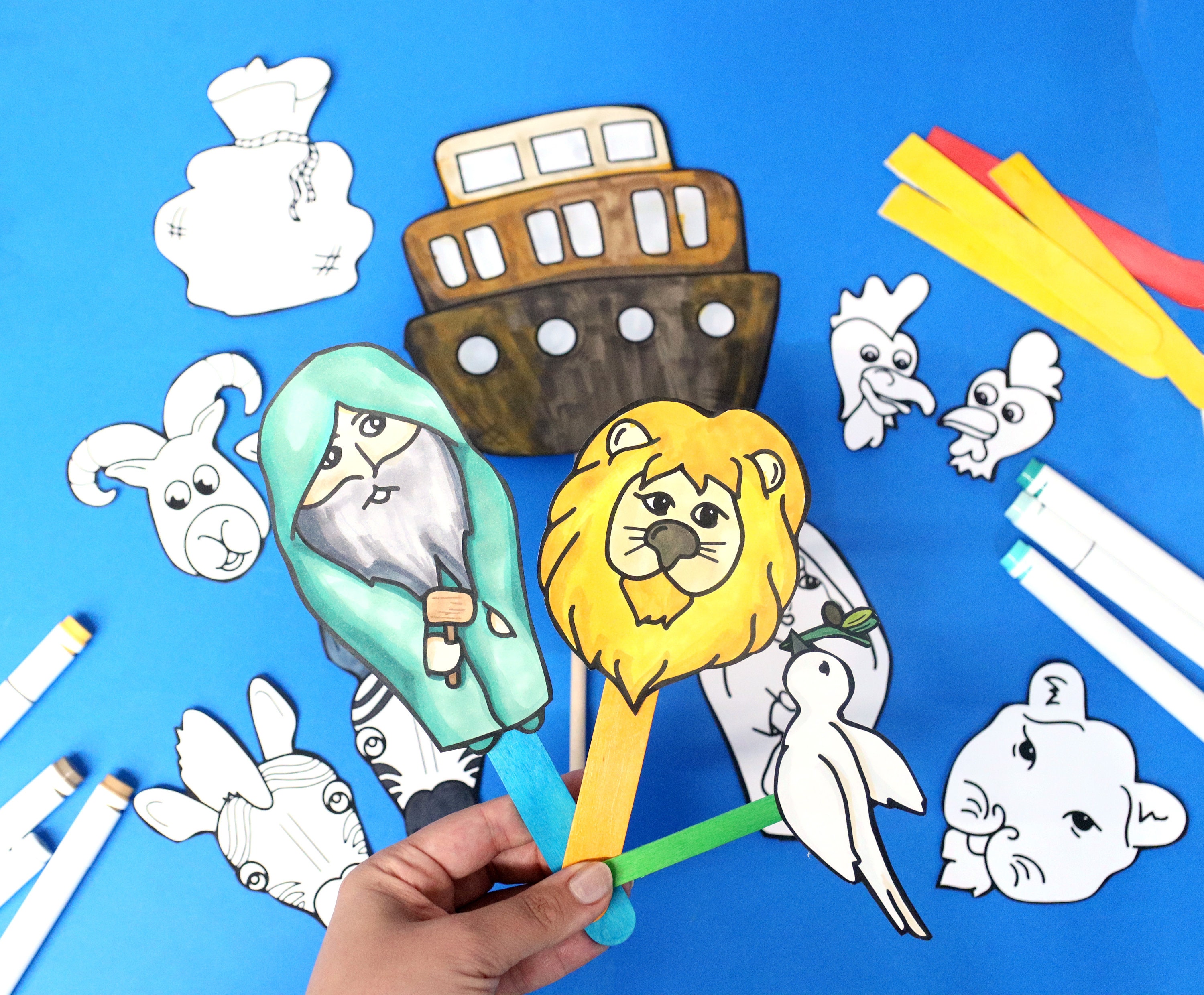 Noah's Ark Puppets | Printable Crafts & Coloring Pages for Parshat ...