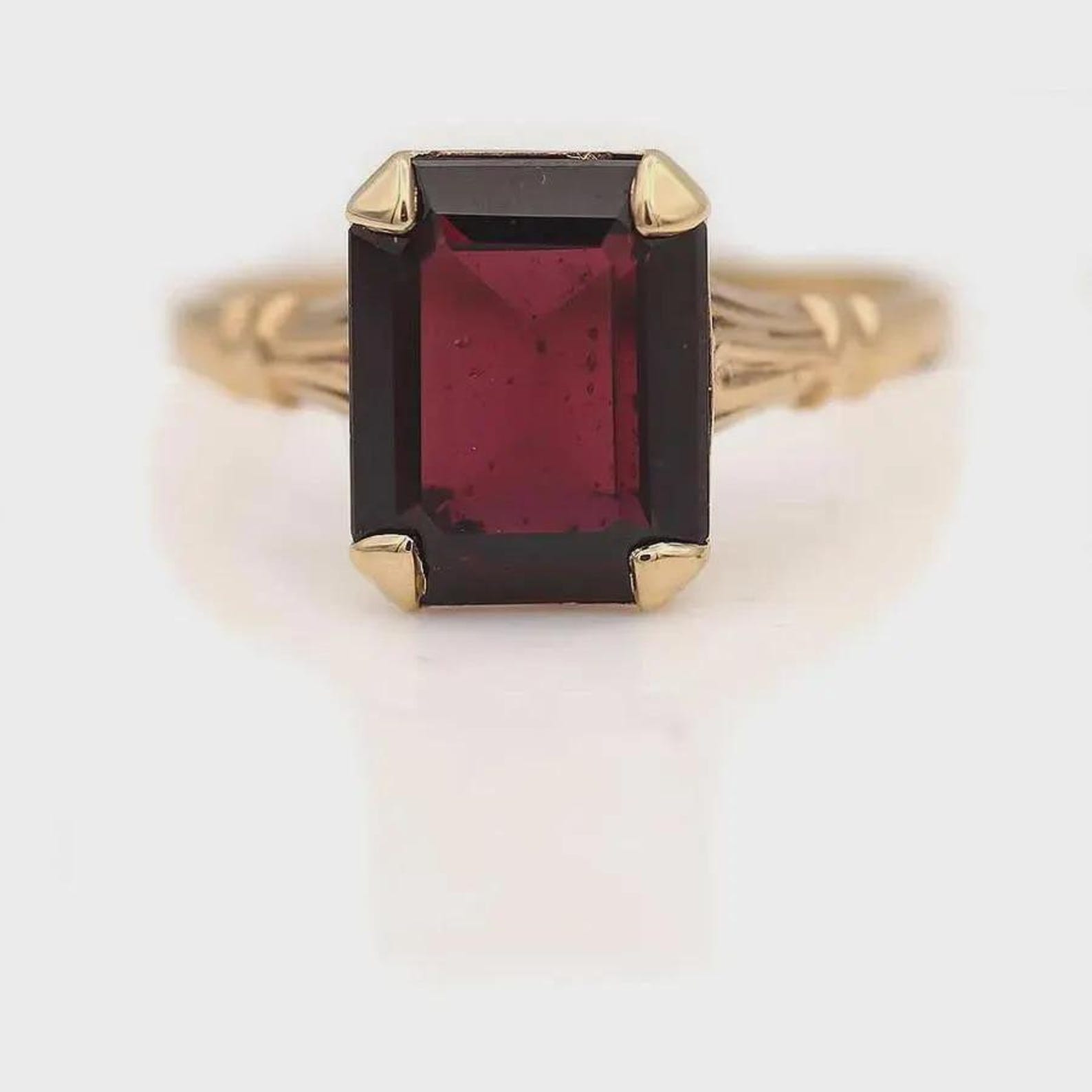 Vintage Garnet Solitaire Ring - Etsy Australia