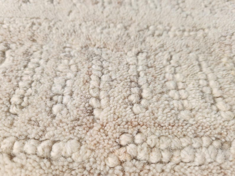 Hand-tufted Ivory Wool Rug: Soft Cut & Loop Pile, Durable - Etsy