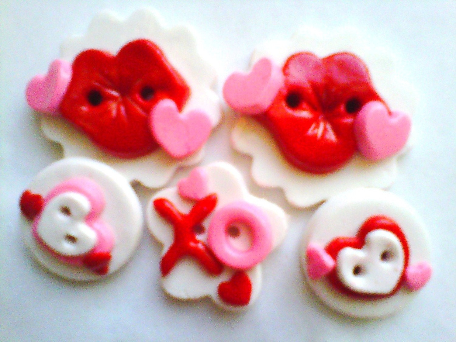 Button Kissy Lips polymer clay buttons 5 | Etsy