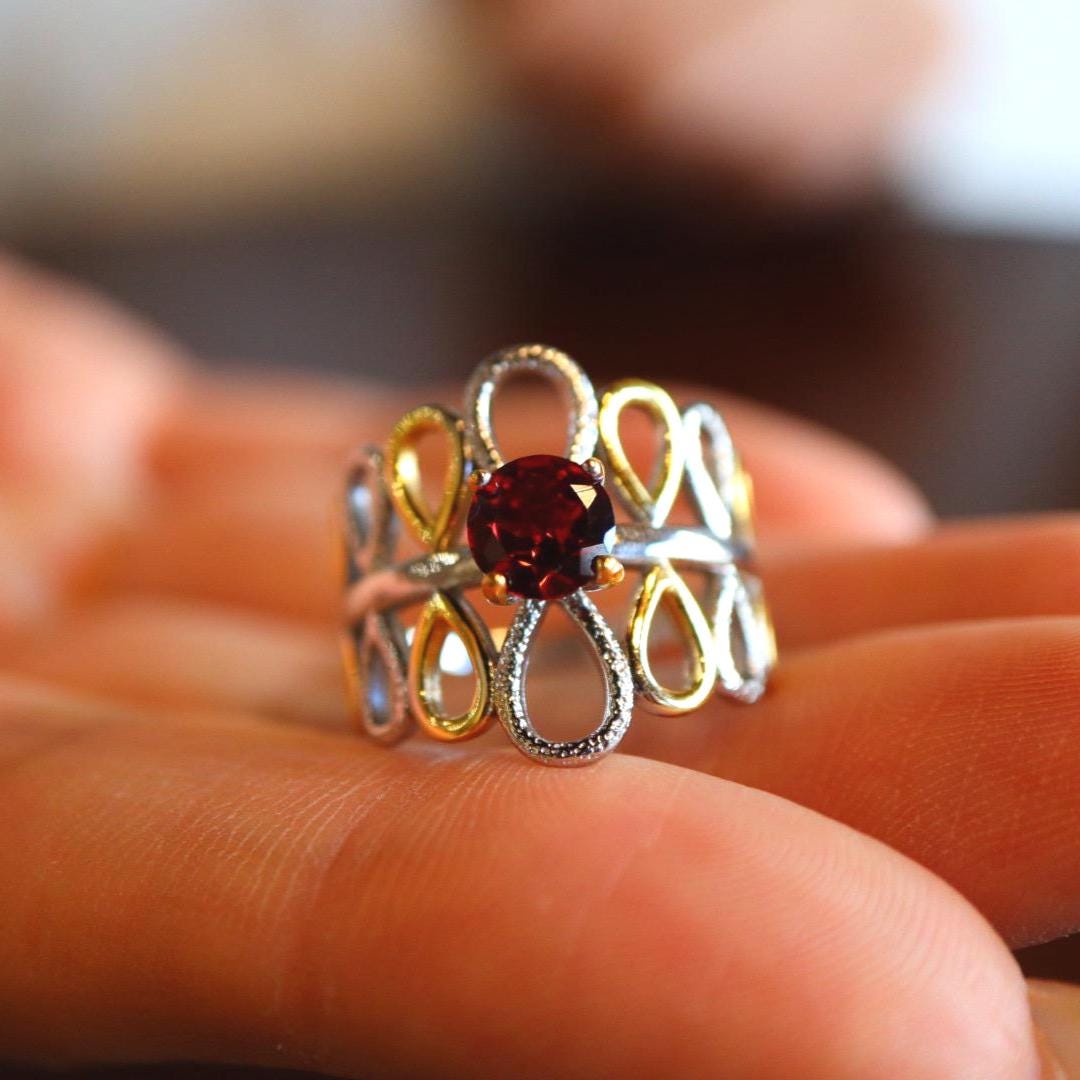 Garnet Infinity Knot Ring: Loop Two Tone Gold Silver, Art Deco Handmade ...