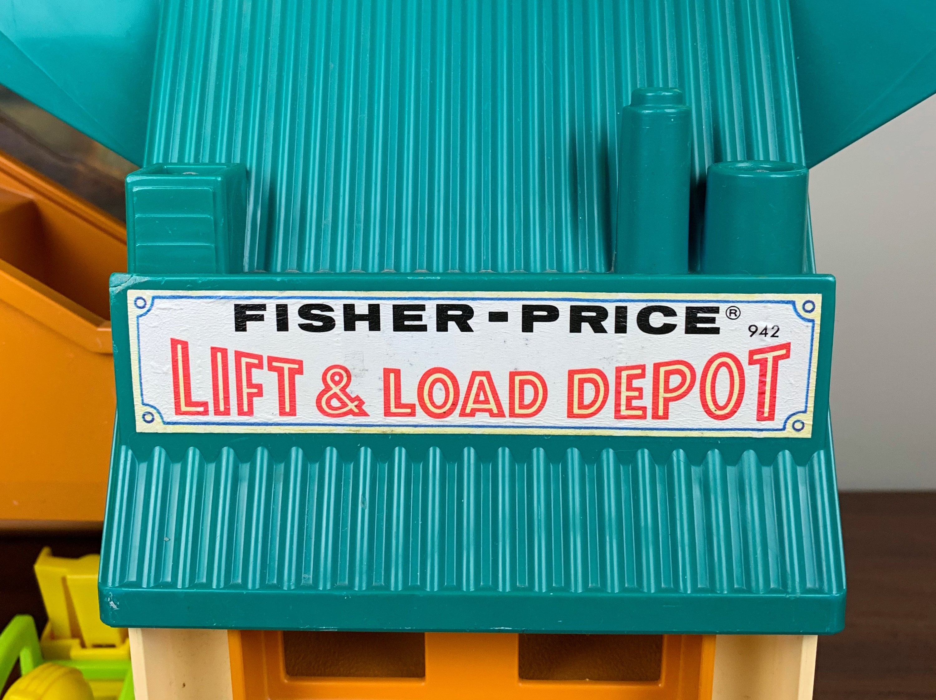 1970s Fisher Price Lift and Load Depot Garage and Construction Play Set ...