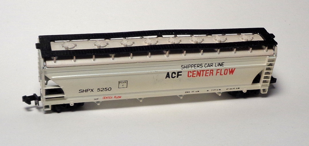 N Scale Atlas - "shippers Car Line" 4 Bay ACF Centerflow Hopper Freight ...
