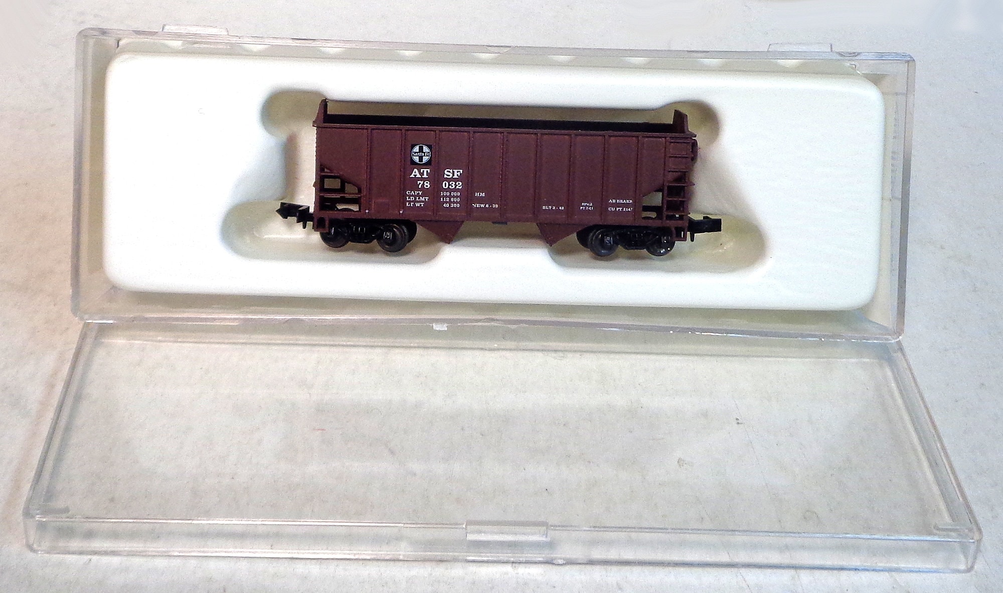 N Scale CONCOR Freight 50 Ton Hopper Car: "santa Fe". Like New in ...