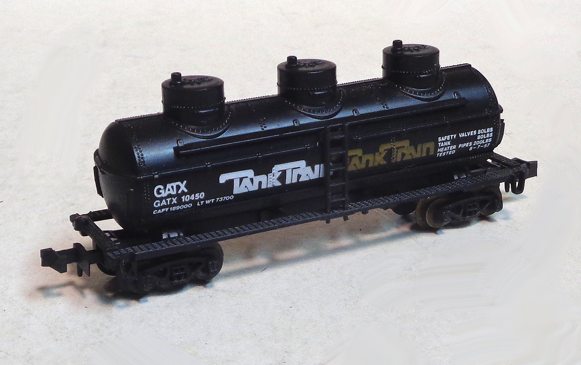 N Scale Pre-owned Model Power Freight Car: gatx Tank Train 3 Dome ...