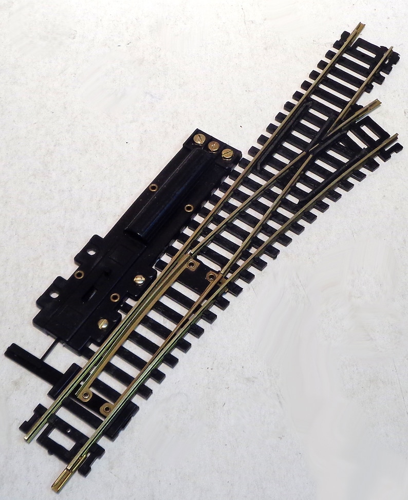HO Scale Life-like Right Remote Switch Track - Pre-owned Tested to Be ...