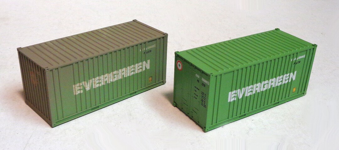 HO Scale Pair of 20' "evergreen" Preowned PAIR of Containers ...