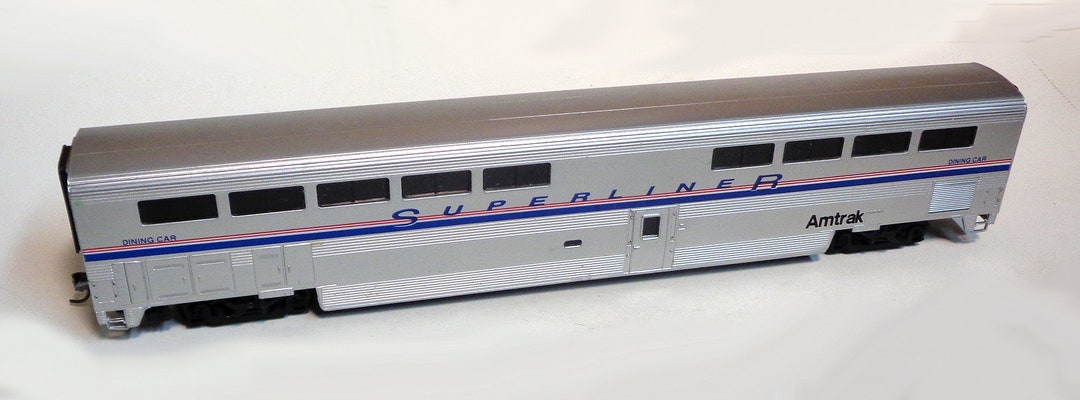 HO Scale Used Walthers - Superliner Dining Passenger Train Car ...