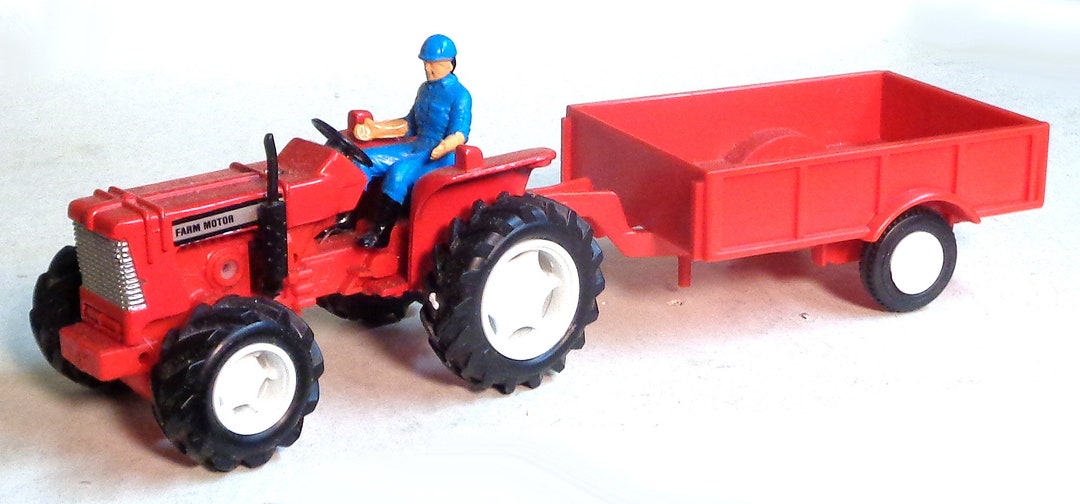 O Scale Farm Tractor & Trailer With Driver - 8.5 Inches in Length ...