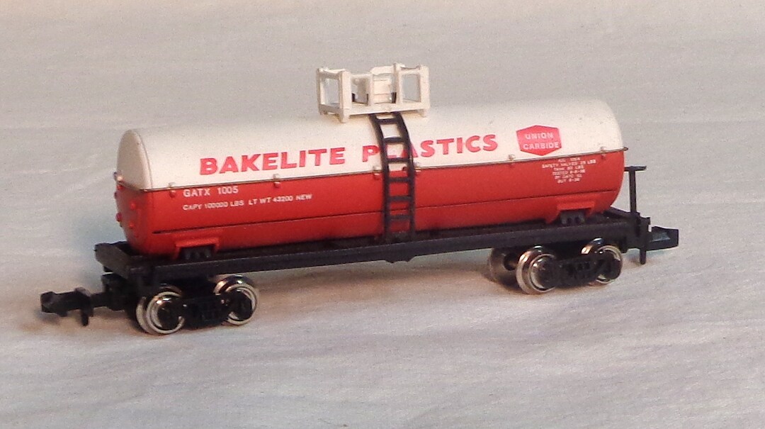 N Scale Bachmann Freight Car - Single Dome Tanker "bakelite Plastics ...