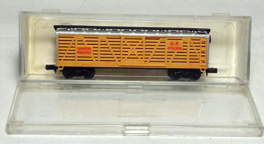 N Scale Lifelike 7759 - Tren de carga para ganado "Union Pacific ...