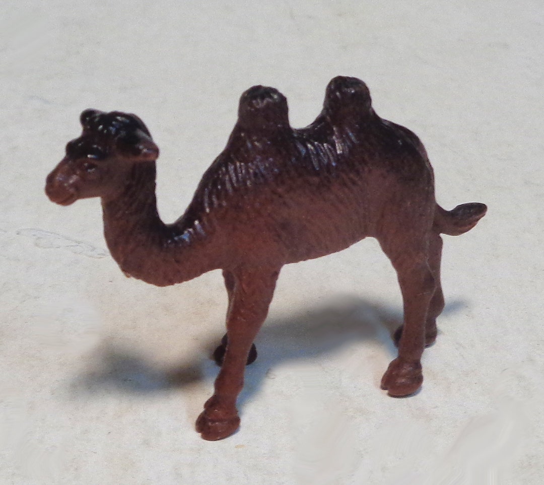 Miniature Camel - Zoo Animal - Approx 2 Inches in Length - Etsy