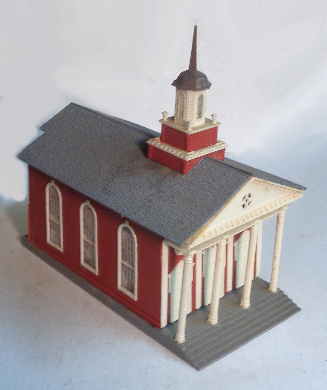 HO Scale Vintage Colonial Church Model Kit - Pre-owned in Fair ...