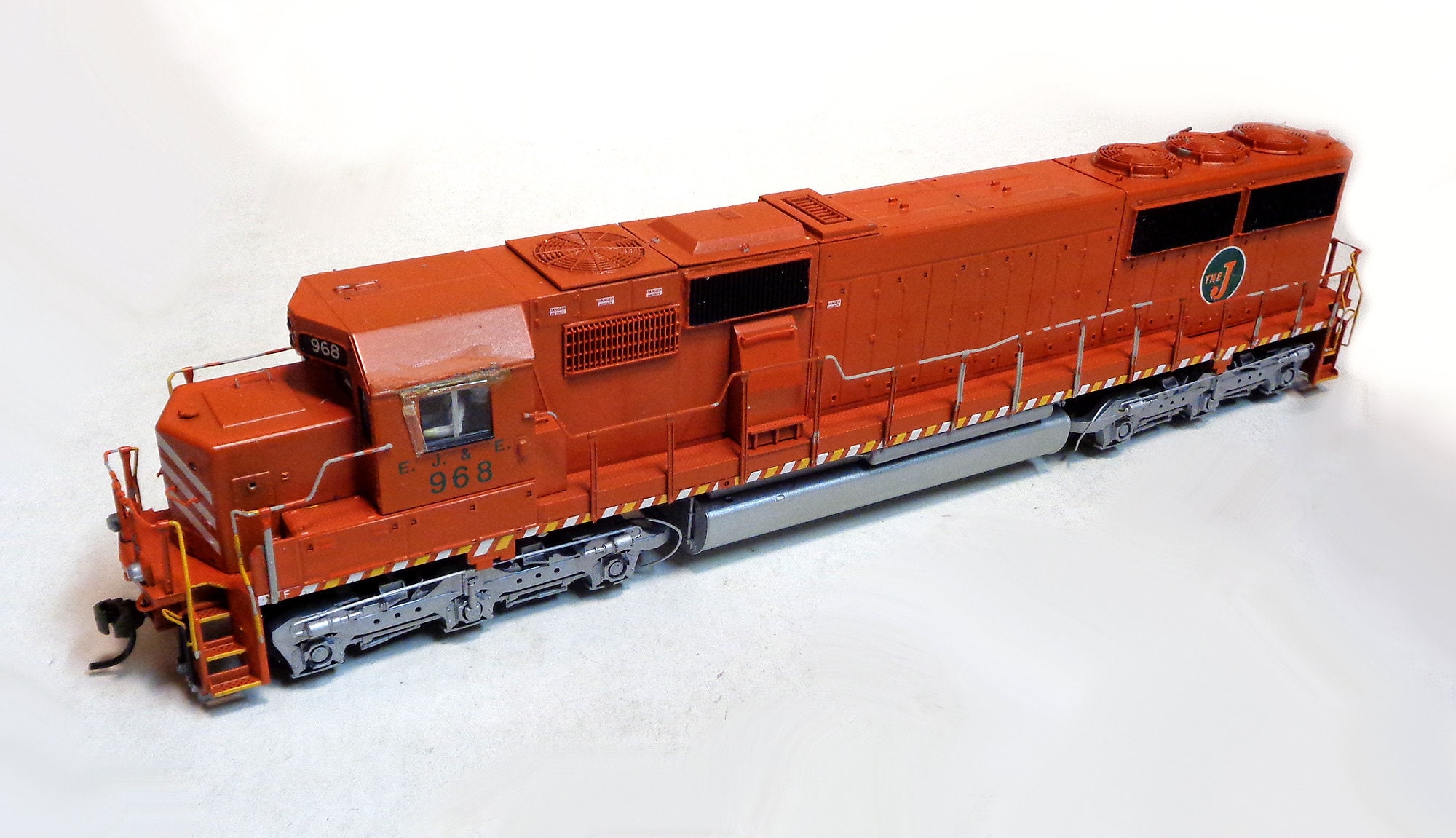 HO Scale Lifelike SD-50 Powered Locomotive e J & E the J 968 Doesn't ...