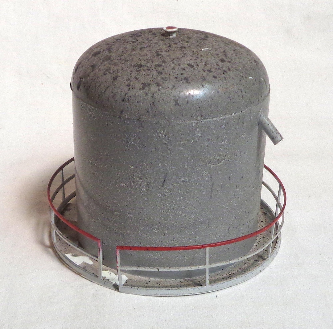HO Scale Hand Made Oil Refinery Tank With Surrounding Railing - Pre ...