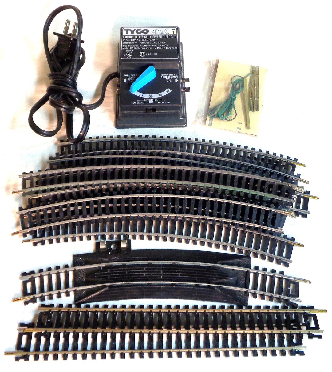 HO Scale Complete Track Oval With Power Transformer 4 All You Need Are ...